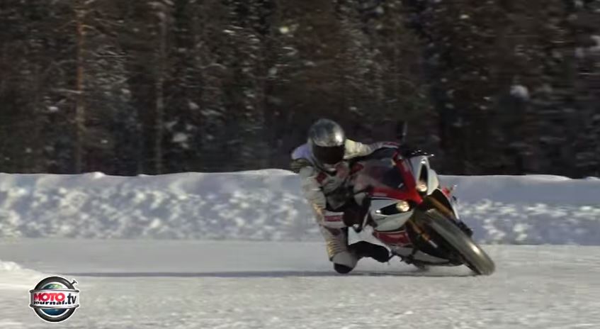 Yamaha R1 on Snow – Featured | Bike-urious