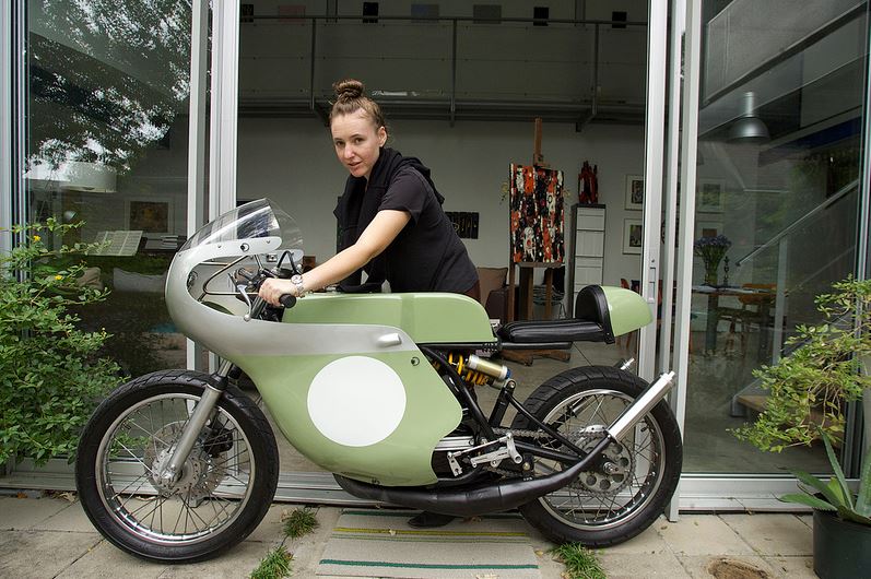 Yamaha RD250 – Left Side | Bike-urious