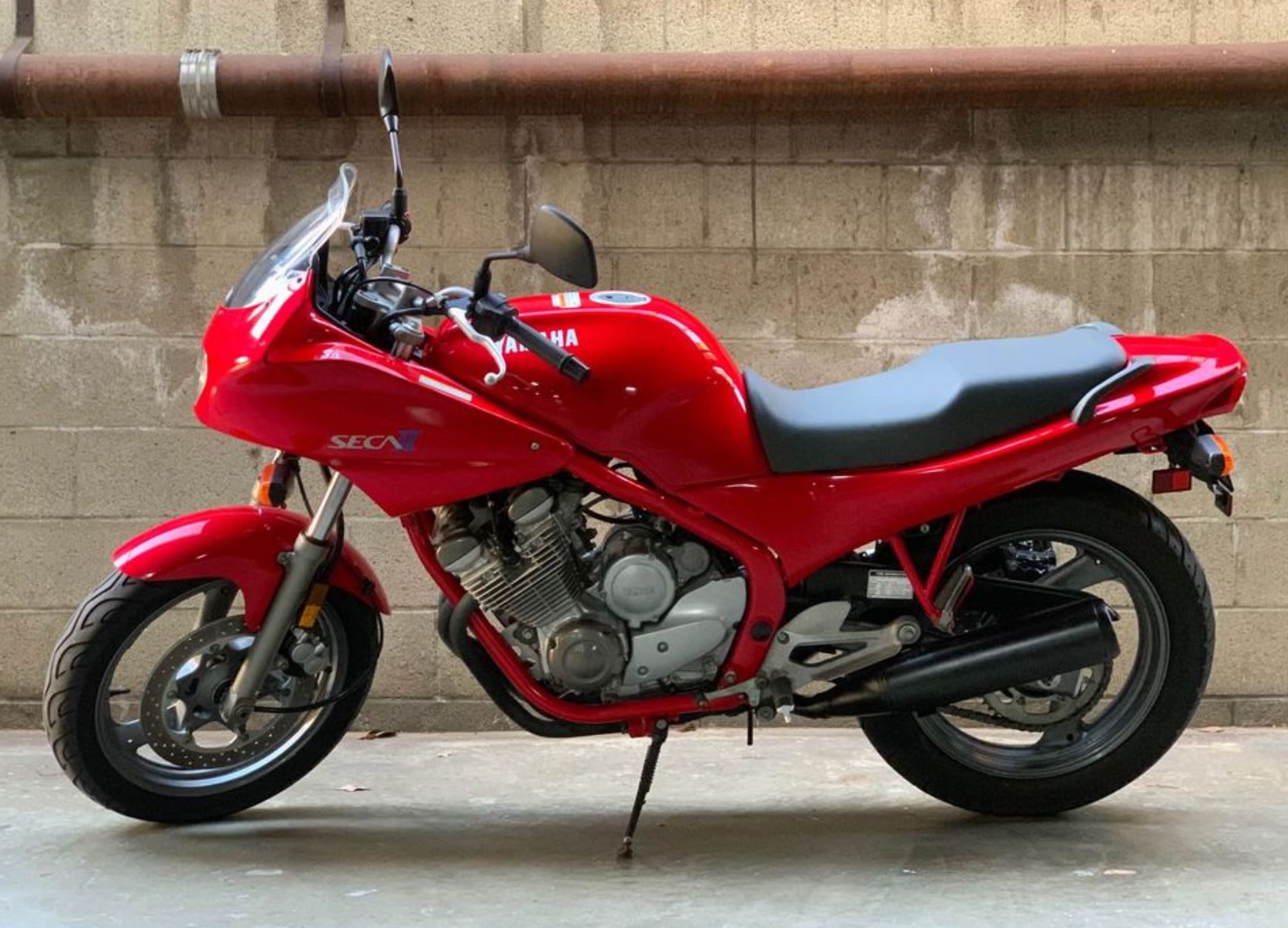 Yamaha Seca 2 – Left Side | Bike-urious