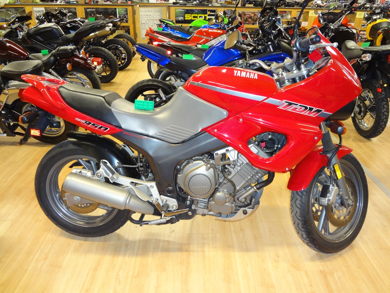 Yamaha TDM850 – Right Side | Bike-urious