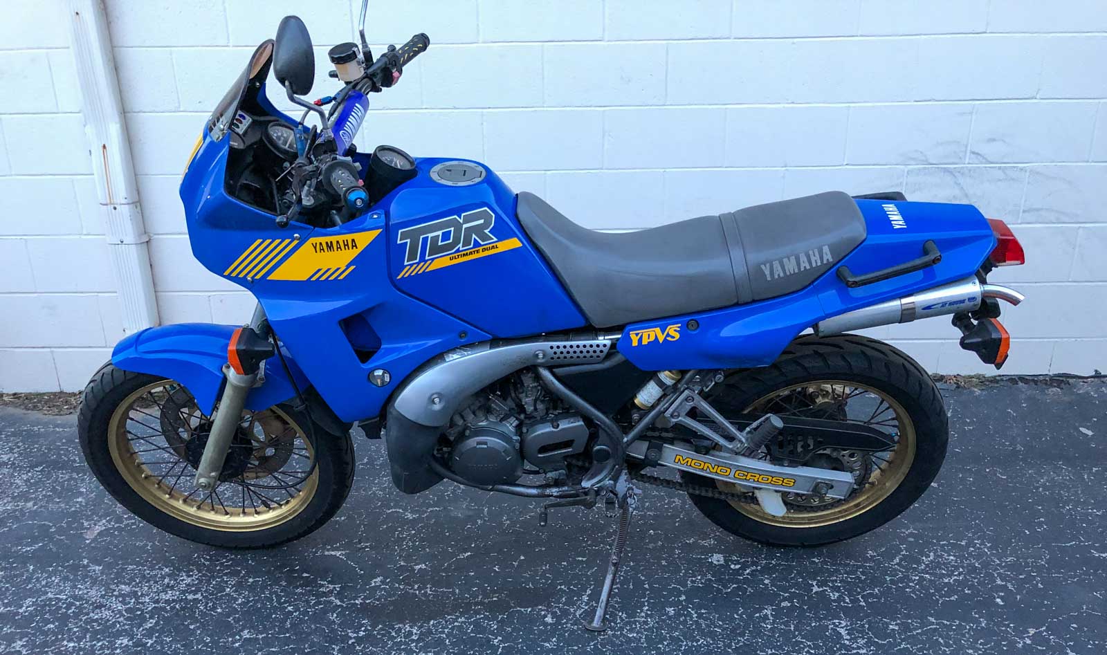 Yamaha TDR250 – Left Side | Bike-urious