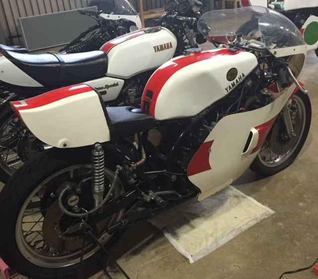 Yamaha TZ700 – Rear Right | Bike-urious