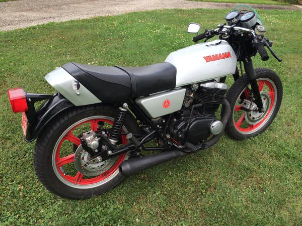 Yamaha XS500 – Rear Right | Bike-urious
