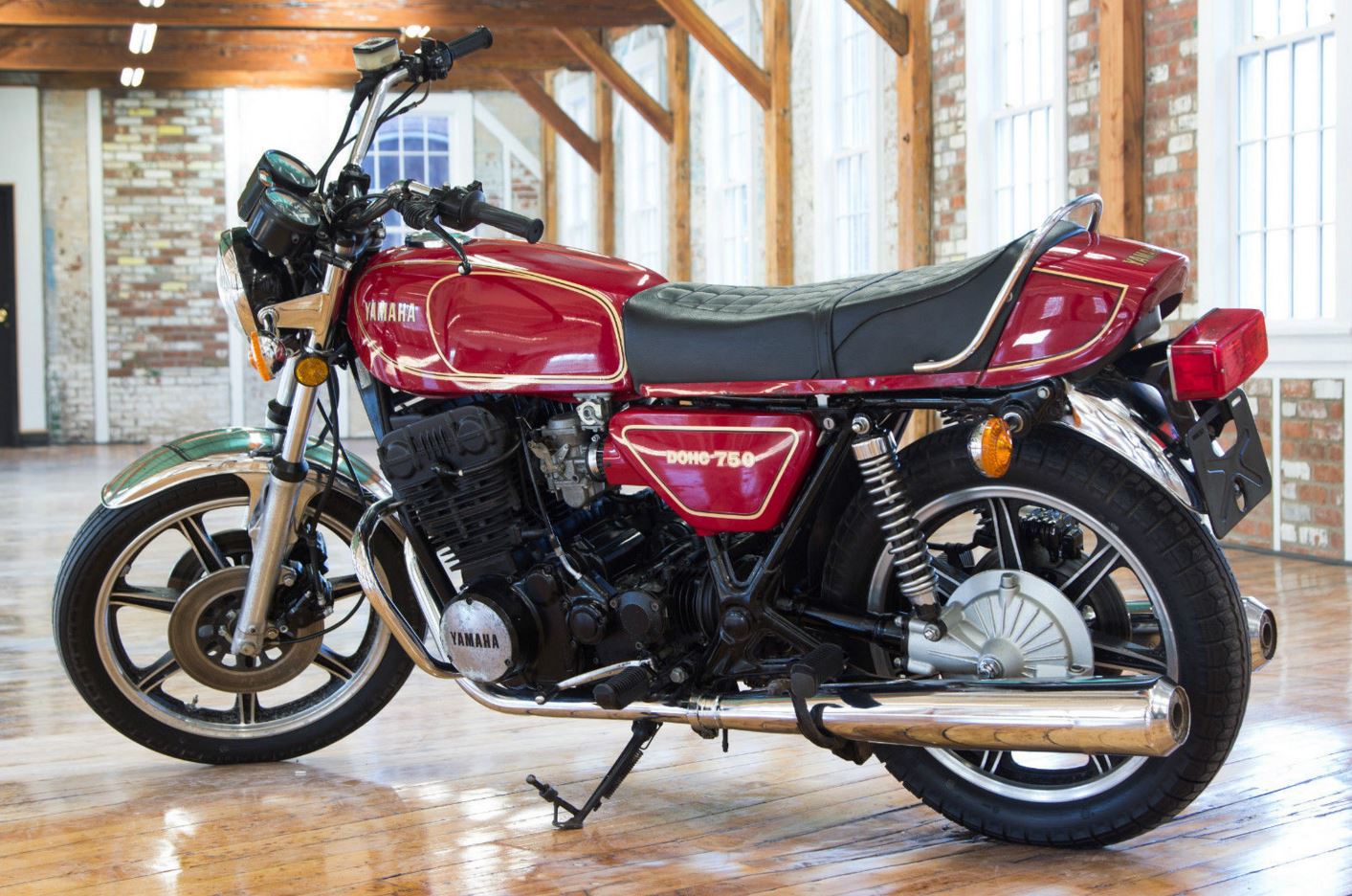 Yamaha XS750 – Left Side | Bike-urious