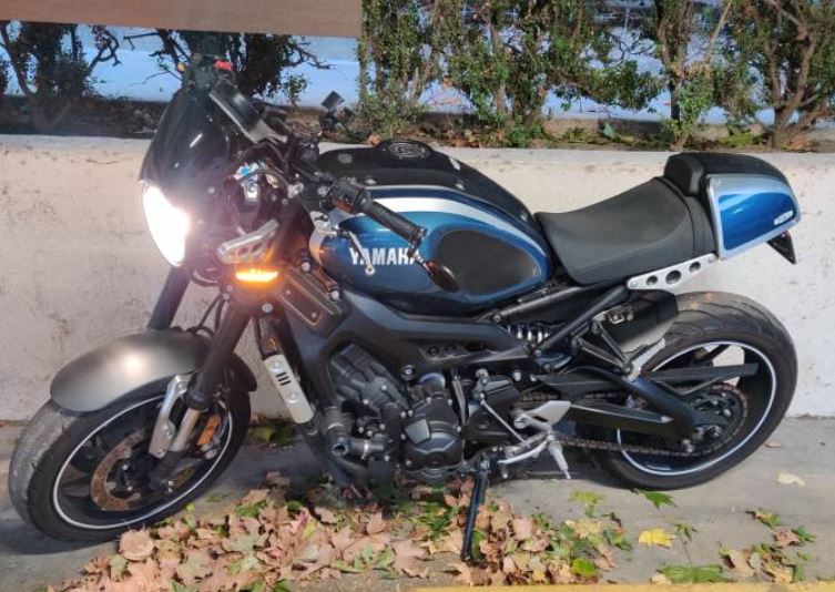 Yamaha XSR900 – Left Side | Bike-urious